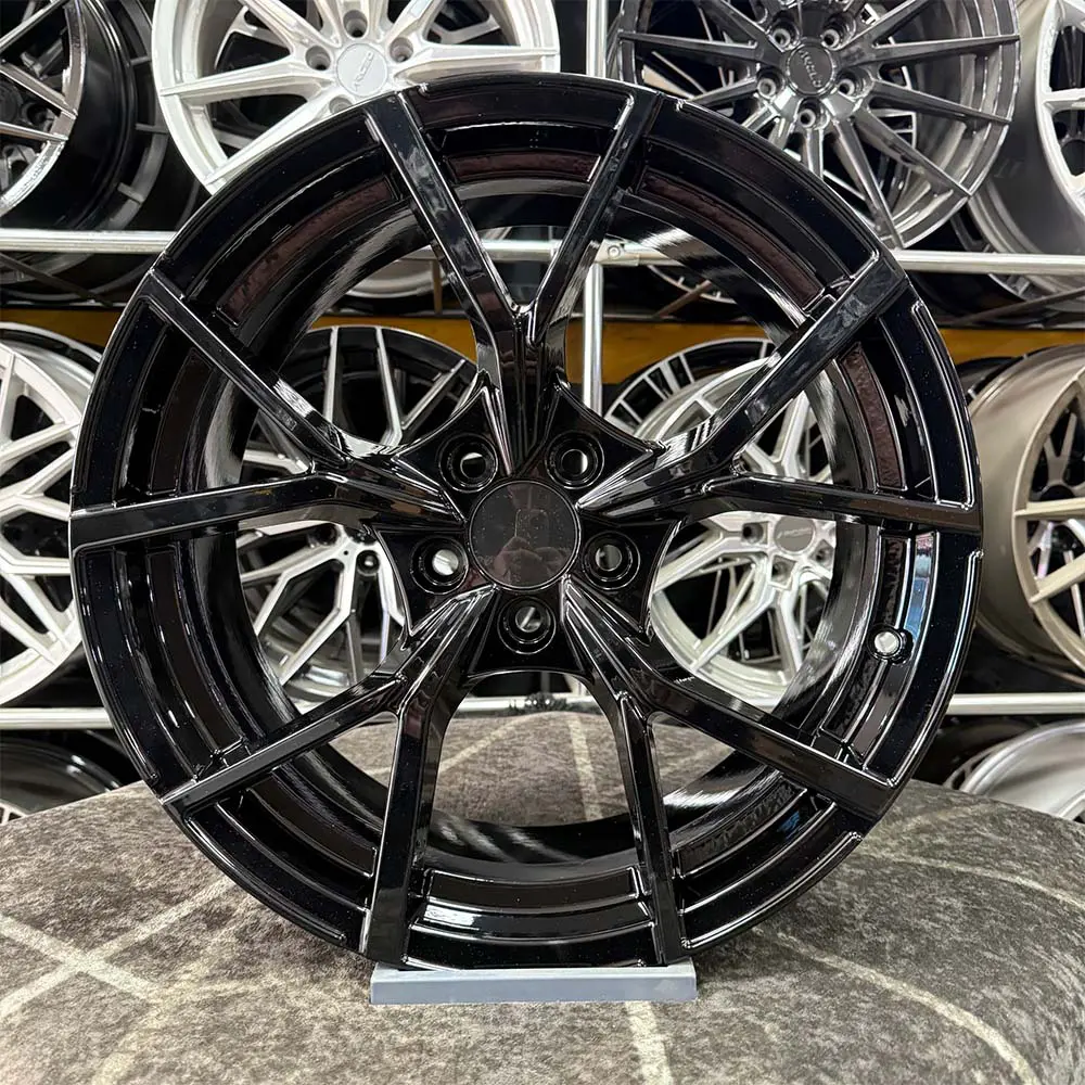 17 inç 5x100 Polo Siyah Jant Modeli (4 Adet) Satın Al